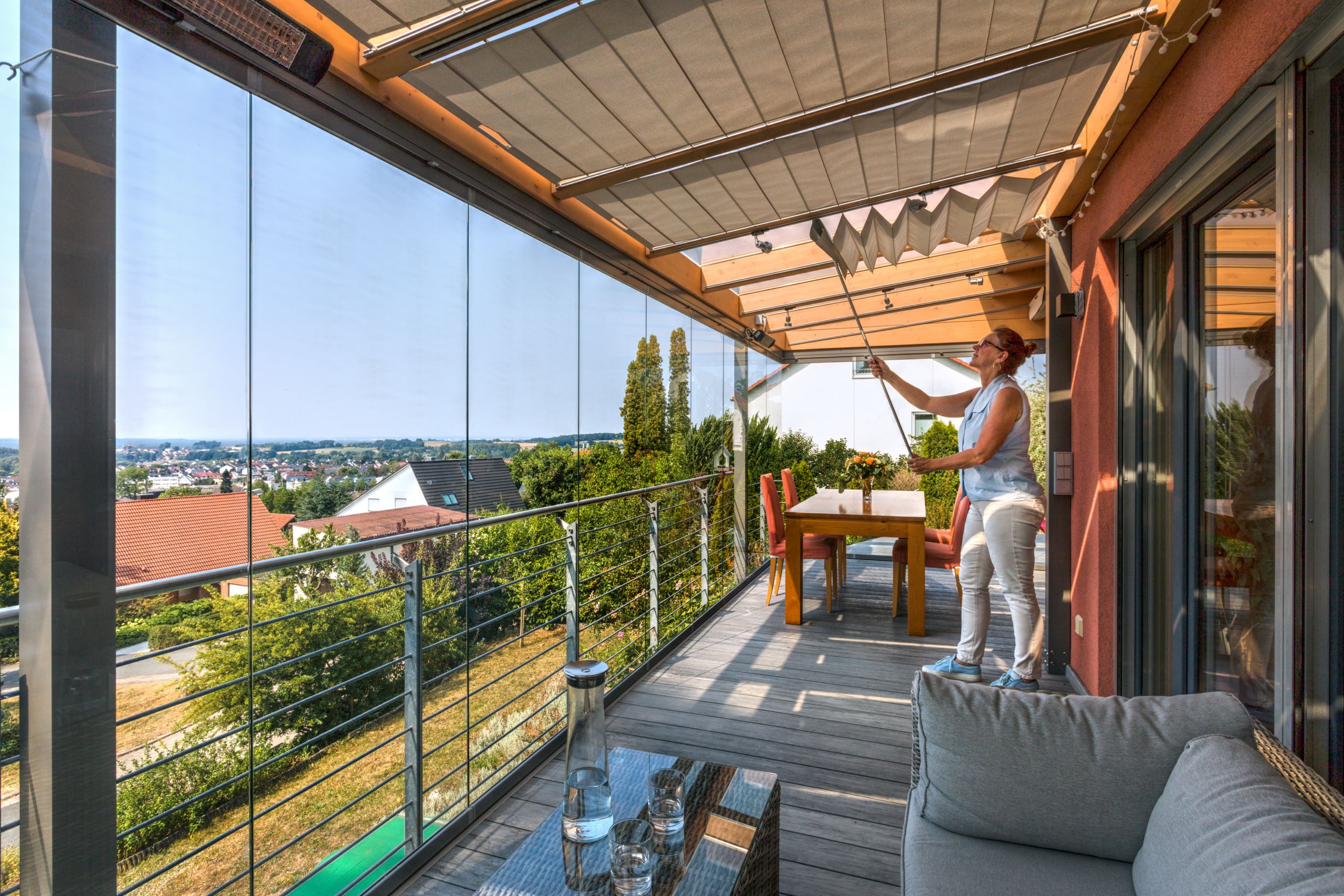 Balkonüberdachung als wetterunabhängiger Freisitz in Forchheim ...